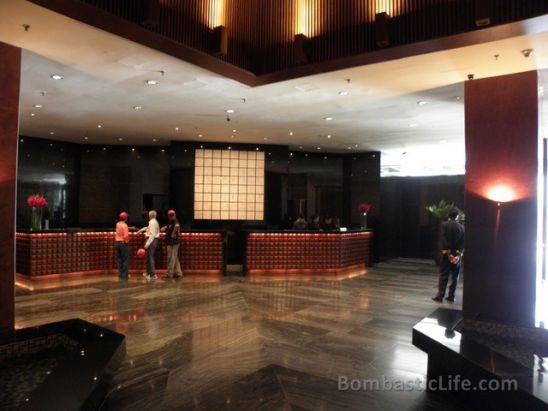 Reception Desk at the Mandarin Oriental Hotel in Singapore